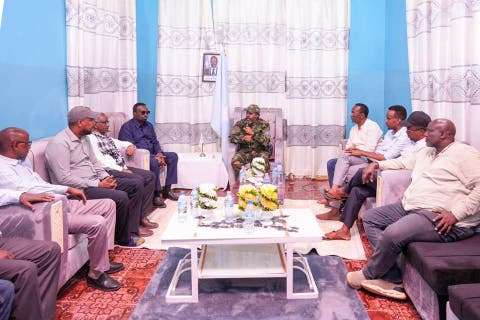 Beesha Xawaadle iyo Madaxwayne Xasan Shiikh oo Heshiis Rasmi ah Gaaray